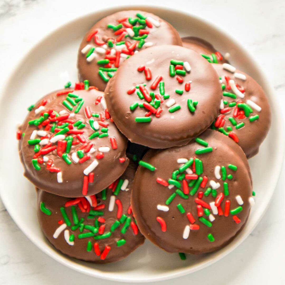 Ritz Cracker Thin Mints (2 Ingredients!) | Babaganosh